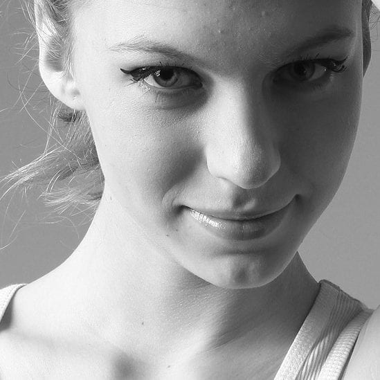 Small Chin & Chin Dimpling Causes & Treatment